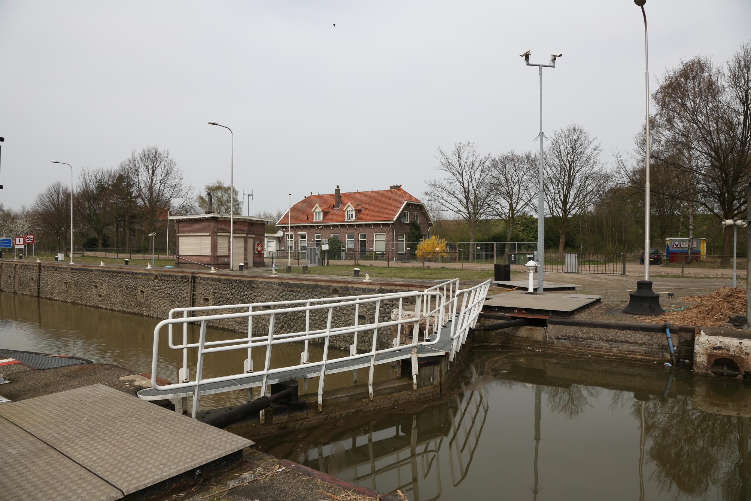 Sluis II | Binnenvaart in Beeld